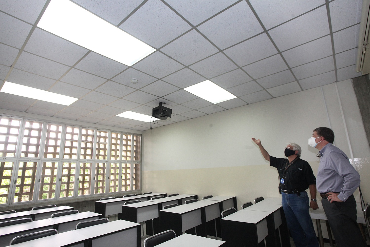 LA UCAB INAUGURÓ PRIMERA AULA ABIERTA DE VENEZUELA CON TECNOLOGÍA DE ...