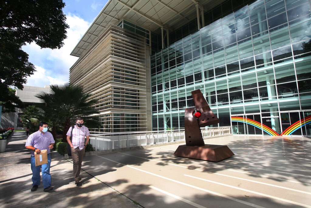 Arte en la UCAB: inspiración para la vida • elucabista.com