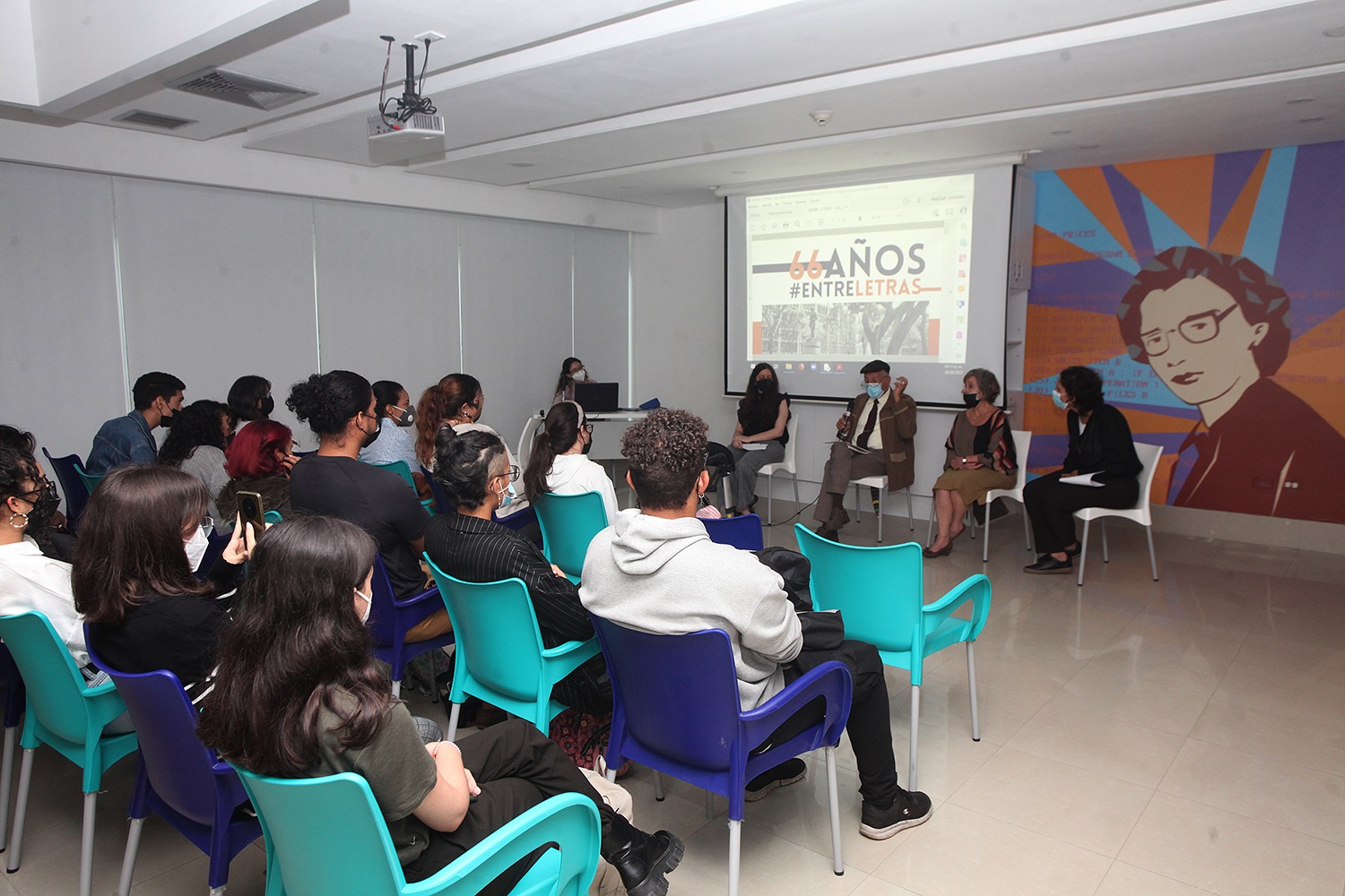 “Más viva que nunca”, la Escuela de Letras de la UCAB celebró 66 años ...