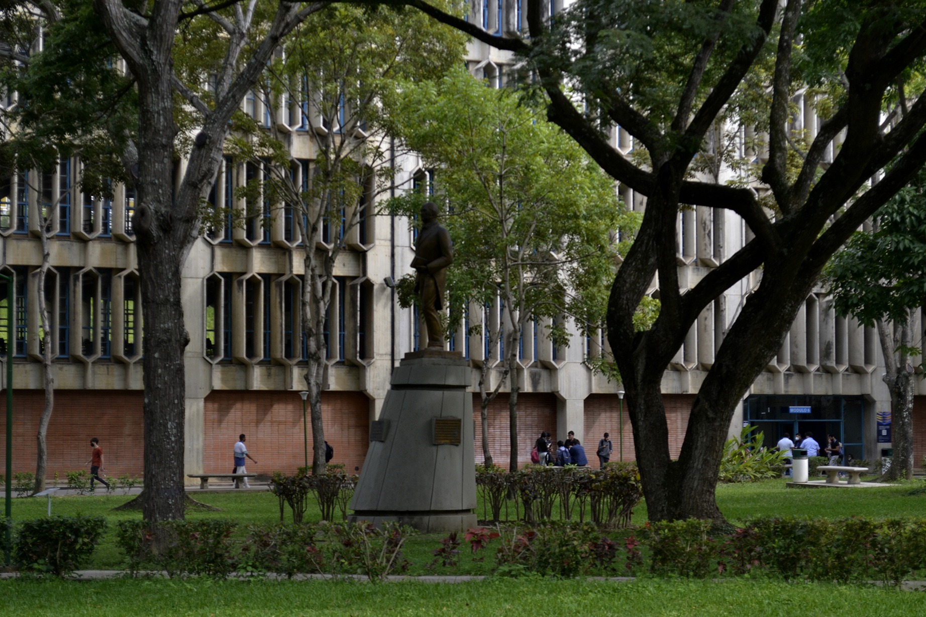 La UCAB entre las primeras universidades de Venezuela, según ranking ...