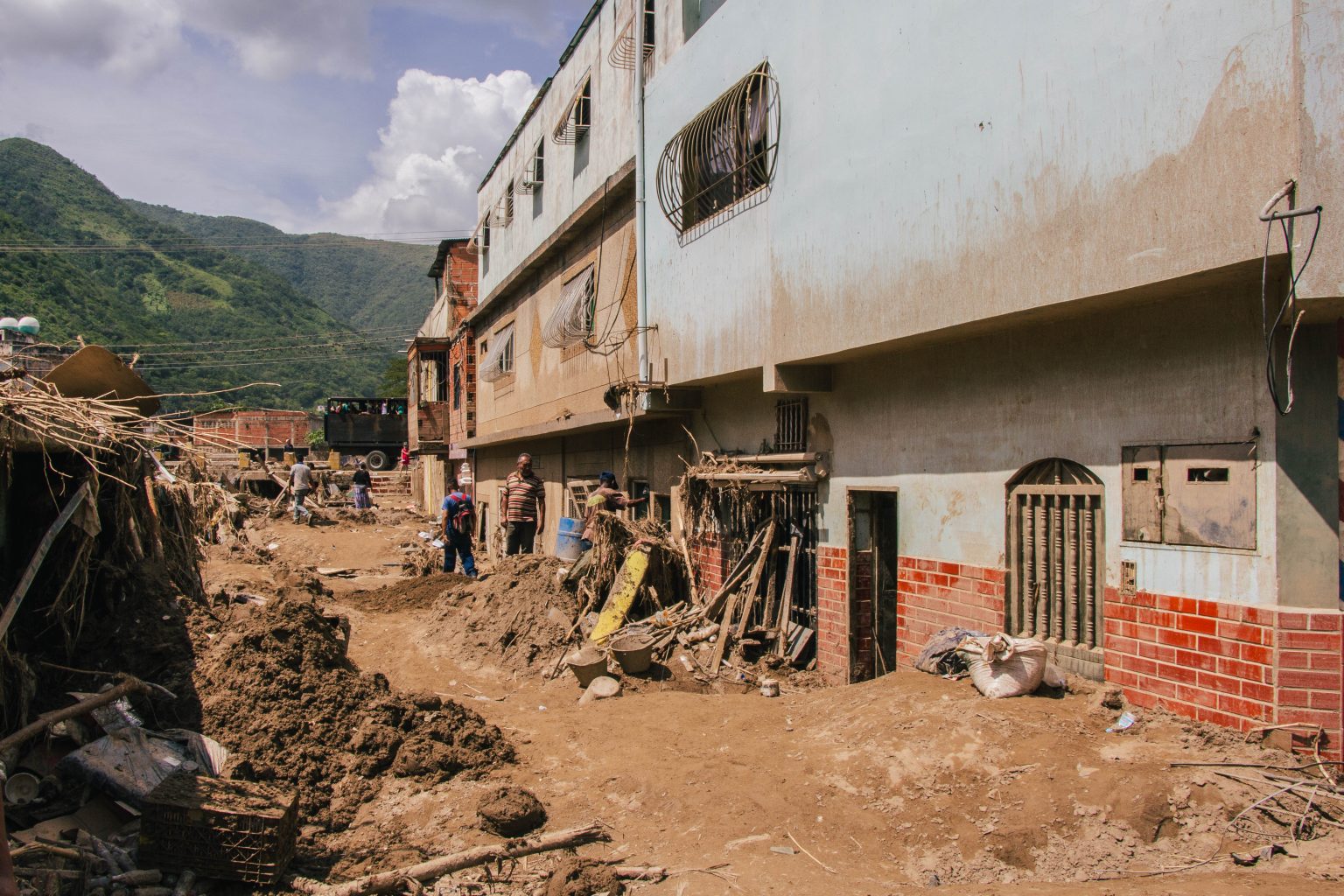 Deslaves recientes no están vinculados al cambio climático, sostiene ...
