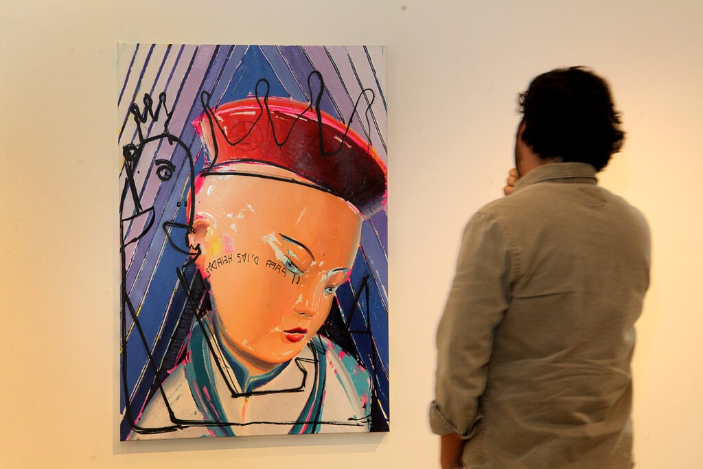 El ecléctico y colorido arte de Ana Barriga brilla en la UCAB ...