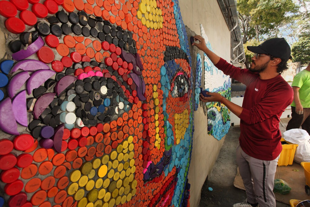 Inauguran tres murales ecológicos en la UCAB. El Ucabista