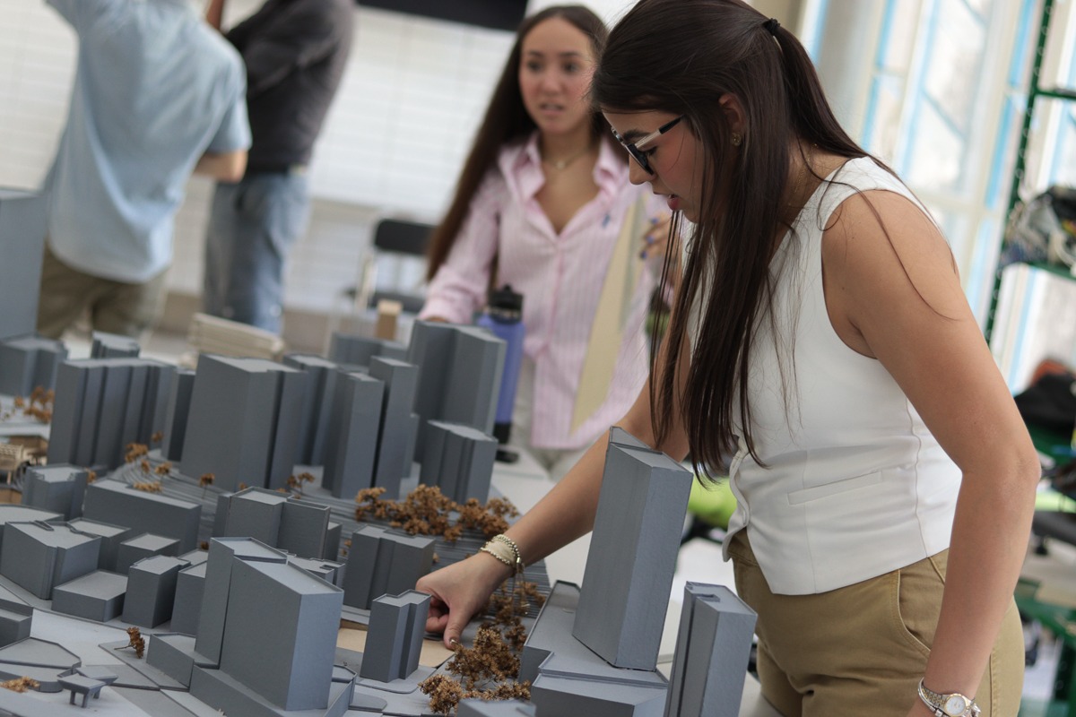 Arquitectura UCAB culminó su 6° semestre con retos y propuestas
