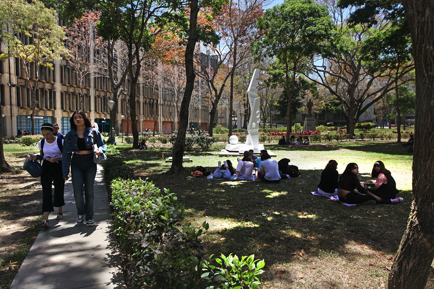 Todo listo para el Becatón UCAB 2023: dos horas de entretenimiento y compromiso con la ...