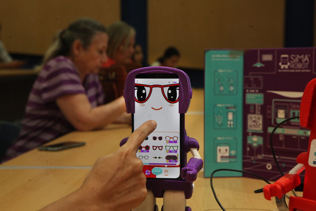 Sima, el primer robot educativo de Latinoamérica, podría fabricarse en ...