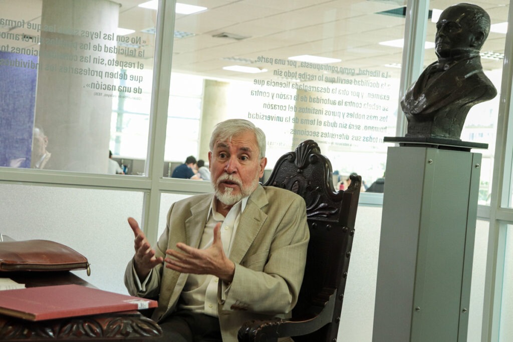 Historiador chileno Iván Jaksic: "Andrés Bello unificó a los pueblos de ...