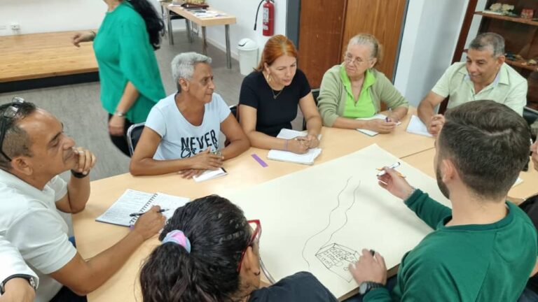 Catuche invita a caraqueños a sumergirse en su vida comunitaria