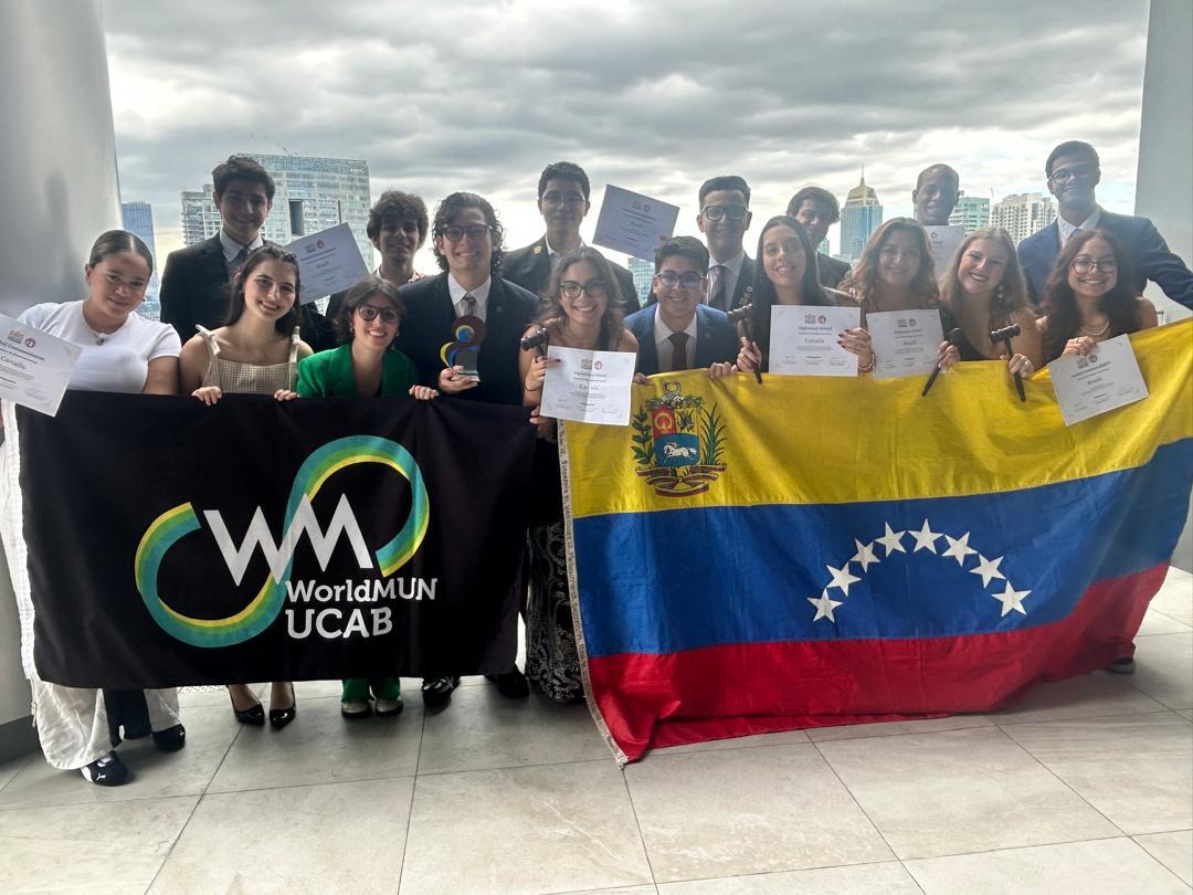 UCAB: Delegación Sobresaliente en Harvard WorldMUN 2025