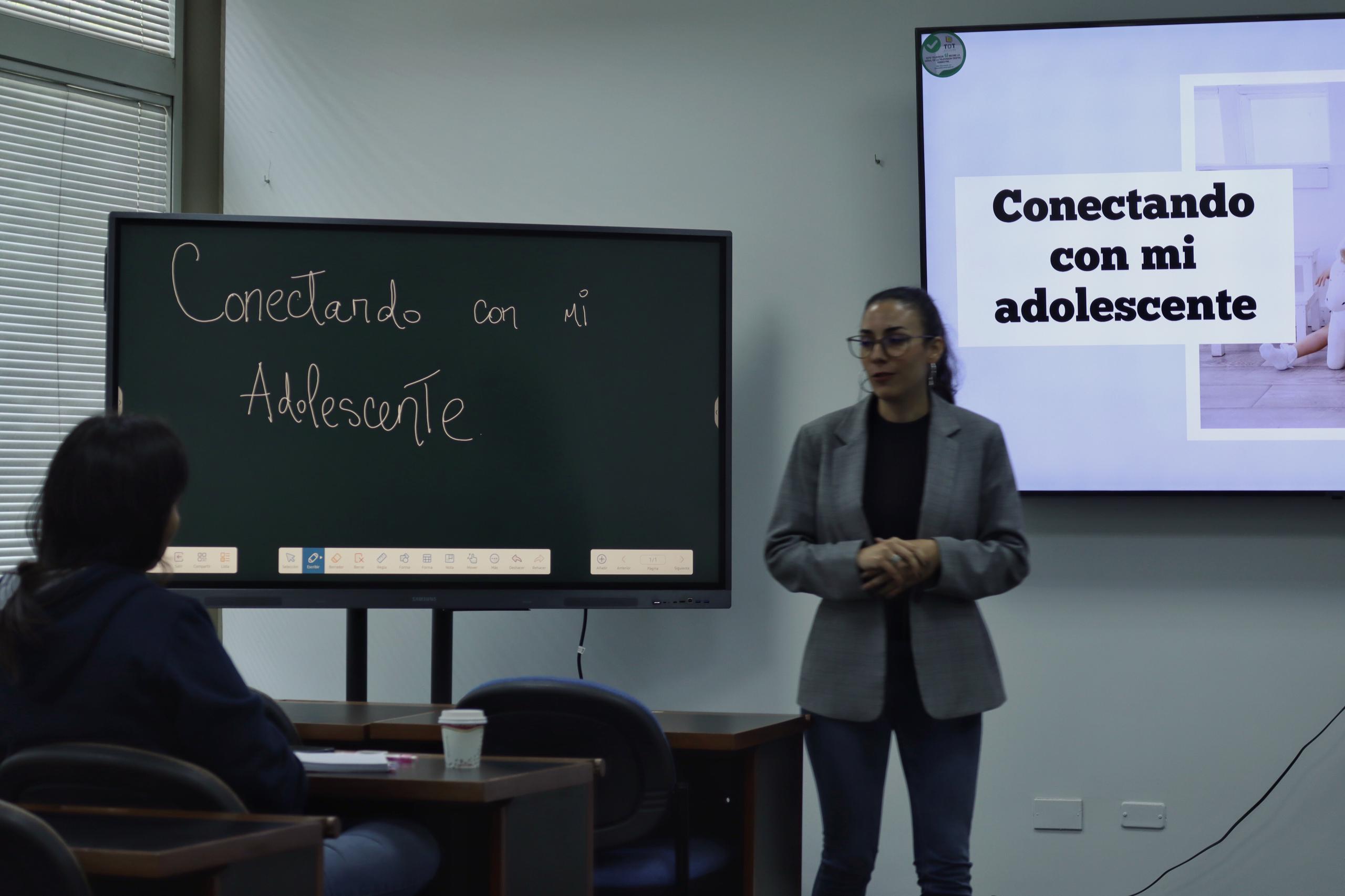 CADH y CDH unieron para orientar a padres de adolescentes