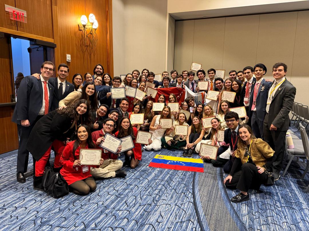 La UCAB dejó huella en Modelo Nacional de Naciones Unidas de Harvard 2026